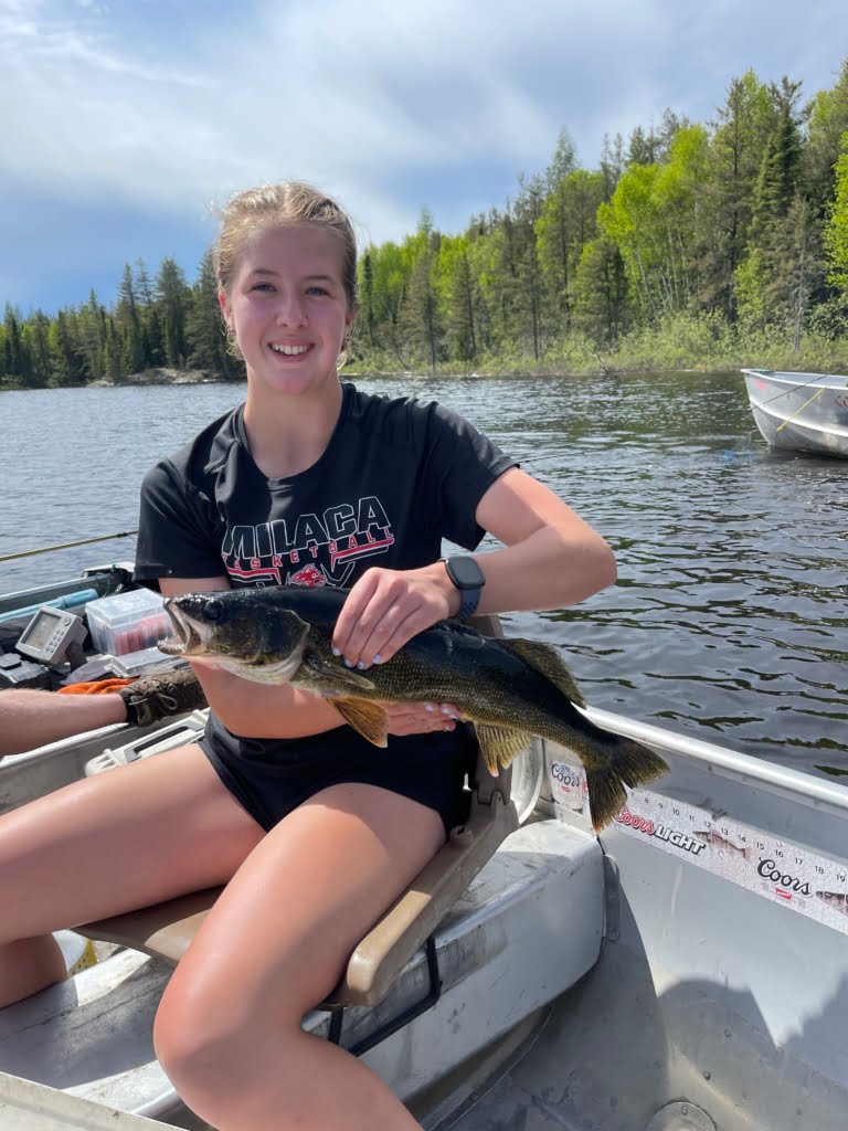 Photo Gallery - Cobb Bay Lodge